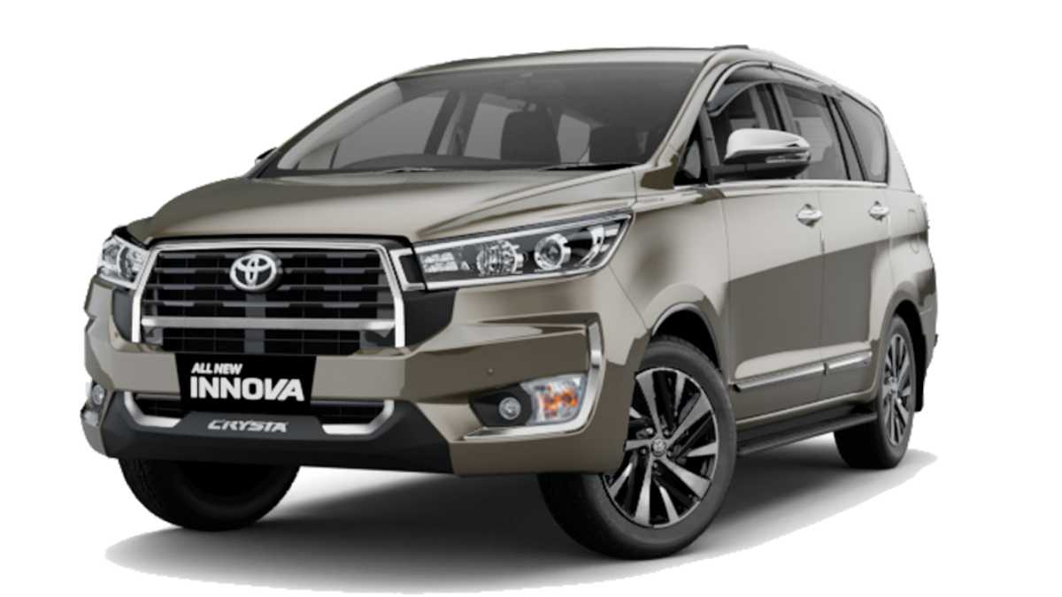 New Kia Carens Clavis vs Toyota Innova Crysta — Spec check - Car News ...