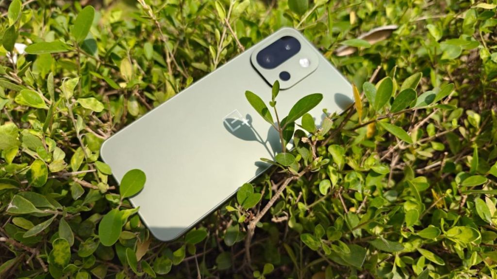 OnePlus 13s vs OnePlus 13R vs OnePlus 13: Check India price, camera, processor, battery and more ...