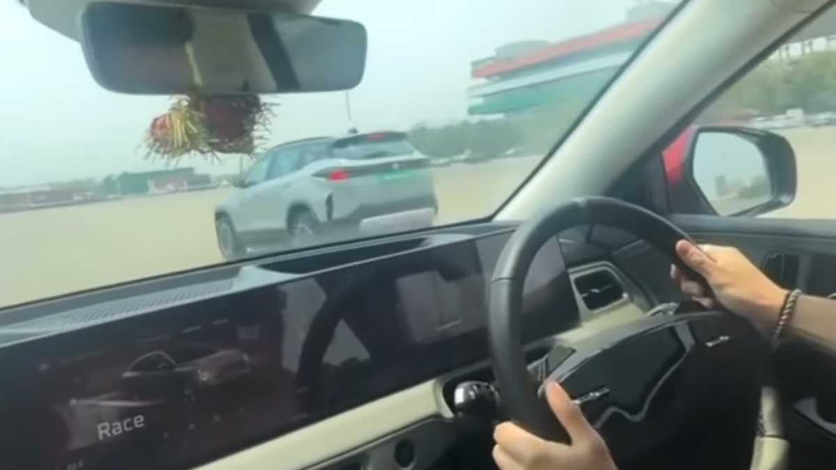 India's fastest EV SUV? Tata Harrier EV, Mahindra XEV 9e go head-to ...