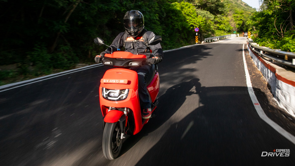 Hero Vida VX2 first ride review — The versatile family scooter - Auto ...