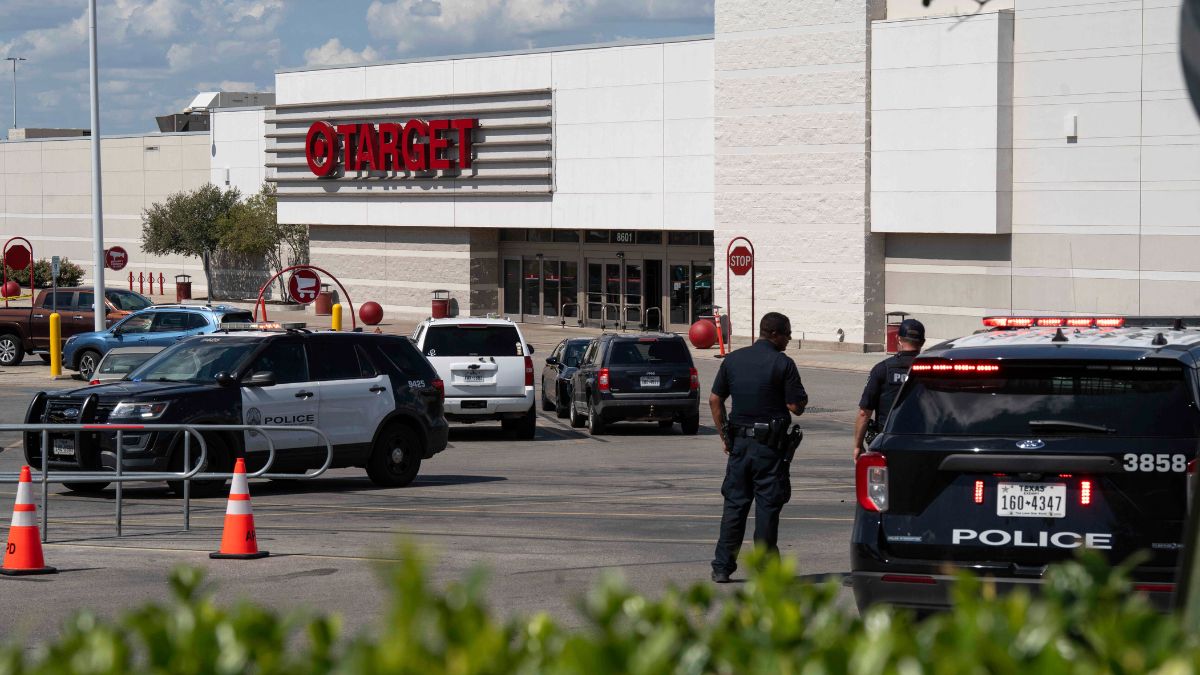 Texas shooting: Suspect with 'history of mental health issues' detained ...