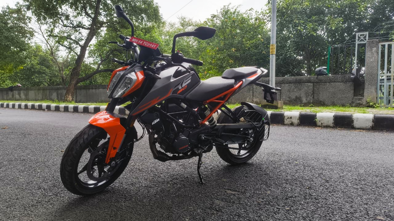 KTM Duke 160 first ride review: Different character in same attire ...