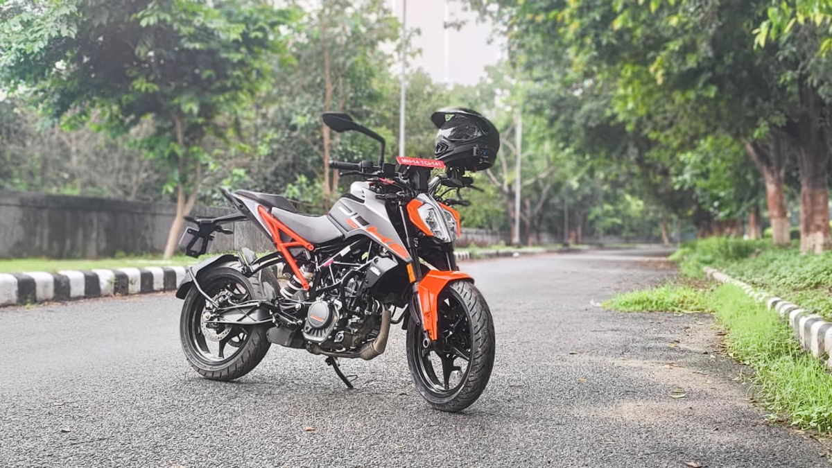 KTM Duke 160 first ride review: Different character in same attire ...