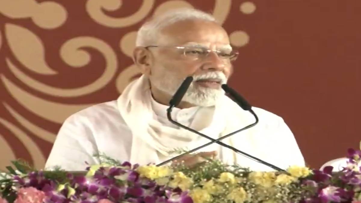 PM Modi unveils Rs 2,200 crore development boost in Varanasi ...